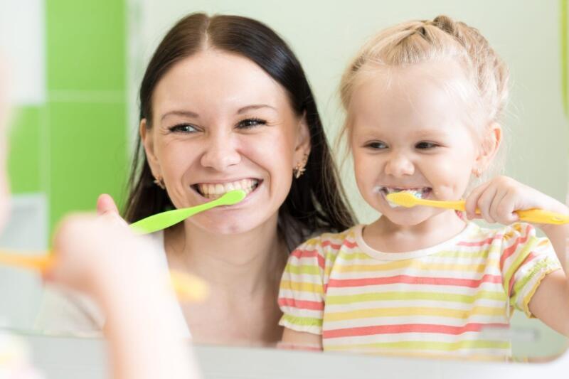 Zelfstandig Tandenpoetsen? ONMISBARE TIPS voor Ouders!